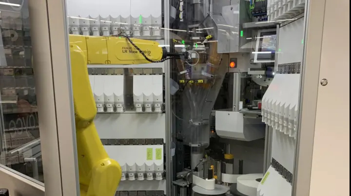 立镖机器人 - 智能分拣机器人 柔性智能分拣解决方案