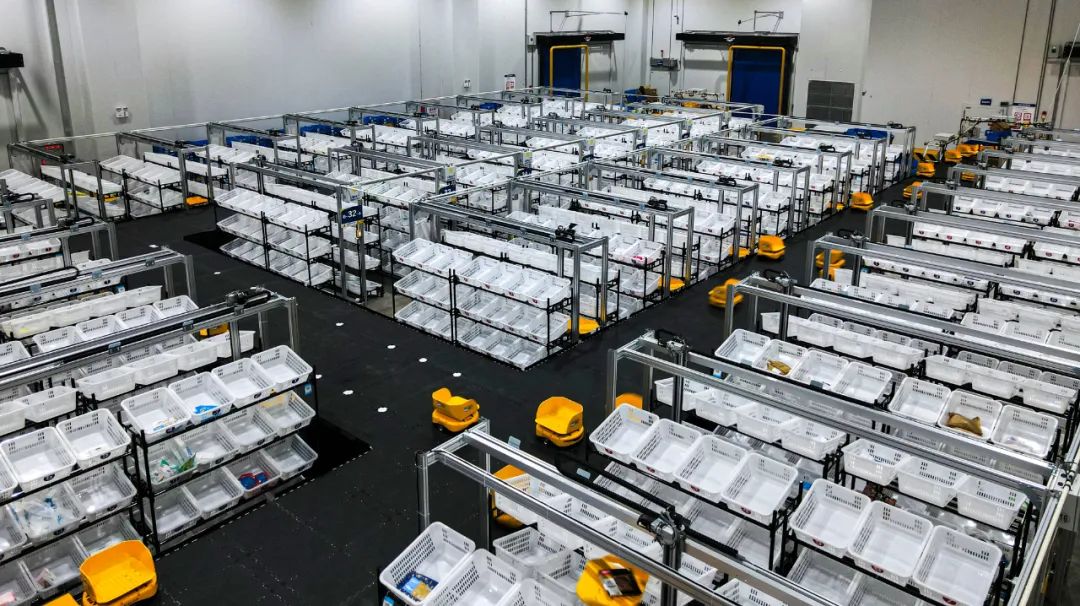 立镖机器人 - 智能分拣机器人 柔性智能分拣解决方案